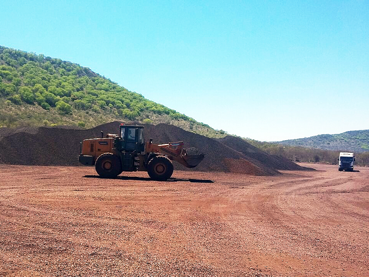 Rondebult Wheel Loaders – Nesongozwi Mining Services